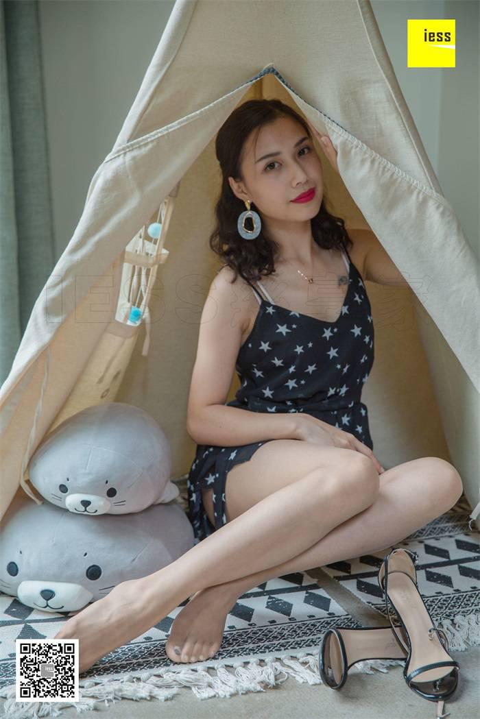 [IESS异思趣向] 2018.10.12 丝享家336：《辣妈复古系星星裙》辣妈（君君）[92P/38.3MB]